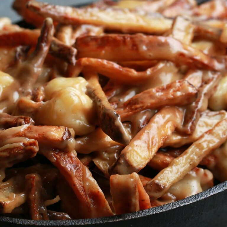 Mixed Poutine (Chicken/Donair/Beef) - Shawarma Factory